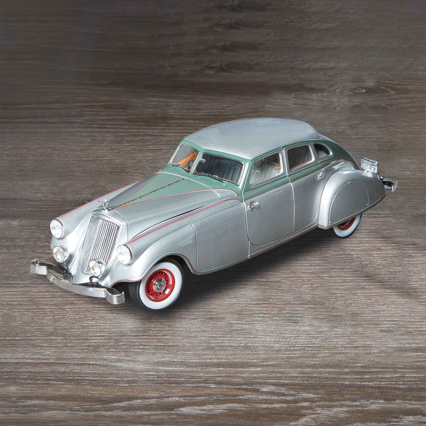 1933 Pierce-Arrow Silver Arrow Replica Model | Creations and Collections